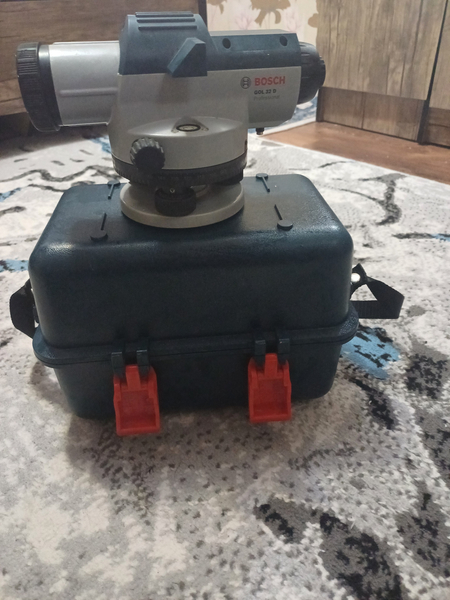 Нивелир Bosch GOL 32 d/ оптический нивелир