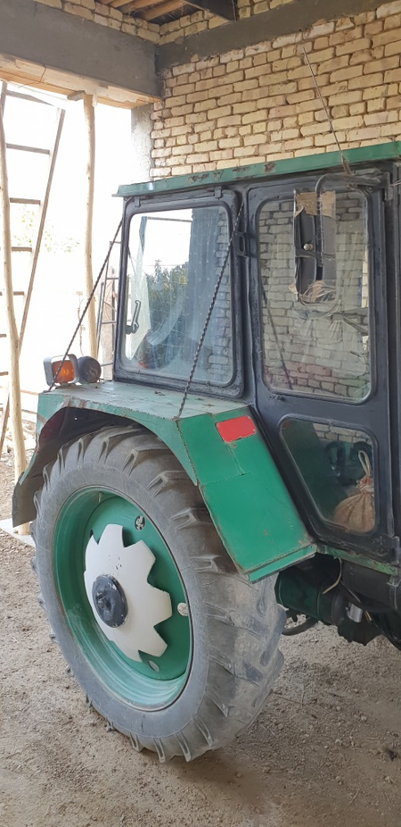 Traktor. TTZ 80.