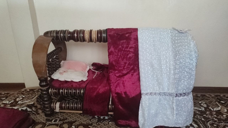 Bolalar beshigi yangidek.beshik toygaham boladi.
