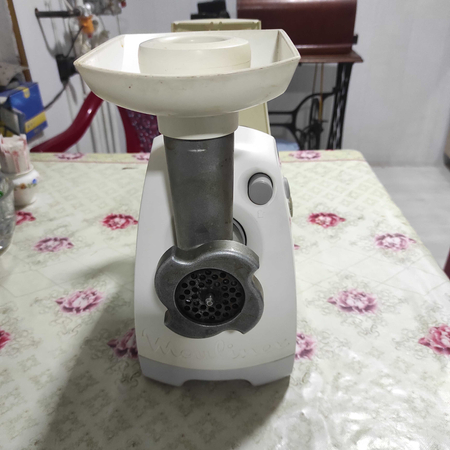 Мясорубка Moulinex Hv8