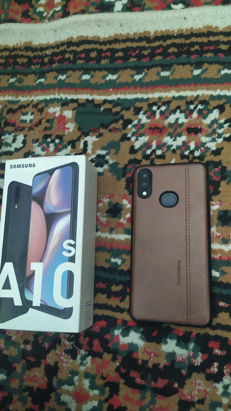 Samsung A10S yaxshi holatda