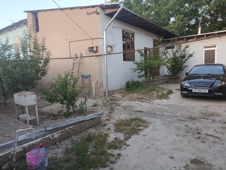 Ikki sotiqli Hovli