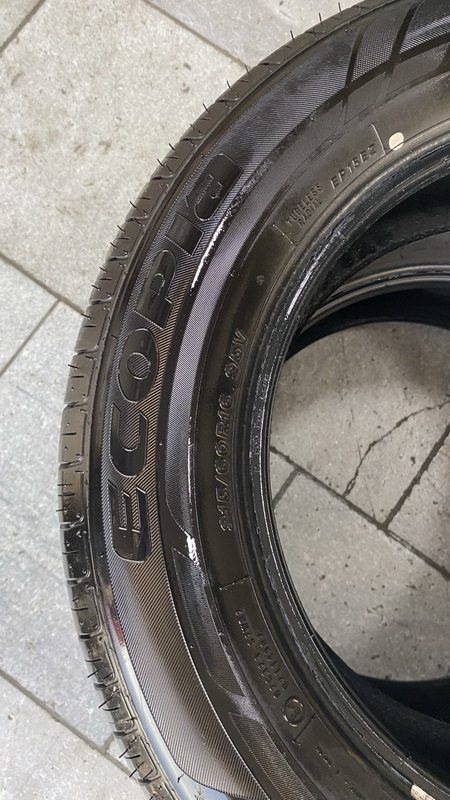 Почти новые Bridgestone 215/60R16 95V от Трекера 2.