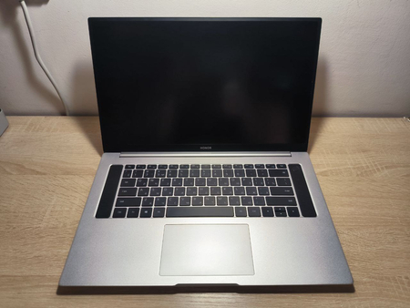 Мощный офисный ноутбук Honor MagicBook