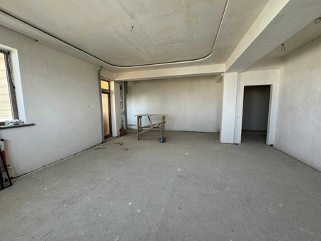 2 xonali 90m² 8-qavat sotiladi