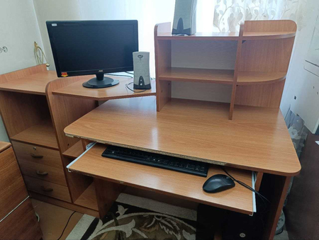 Компьютерный стол