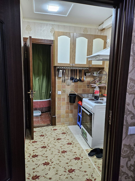 Срочно квартира сотилади. Бывшие общежитие