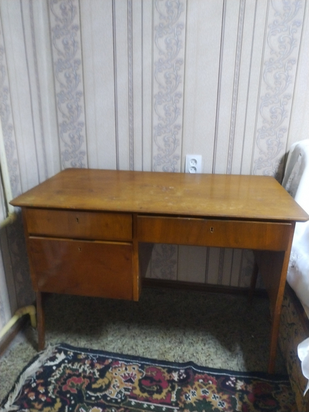Продаются столы и хонтахты