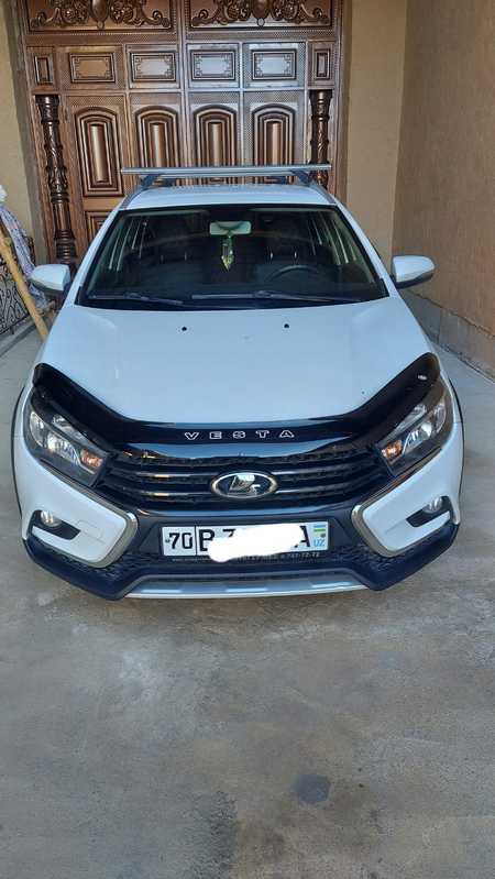 Lada Vesta Cross 2018 yil