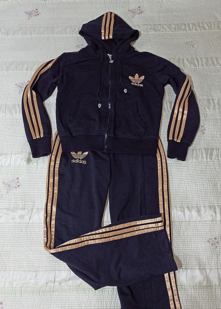 Костюм женский Adidas оригинал б/у