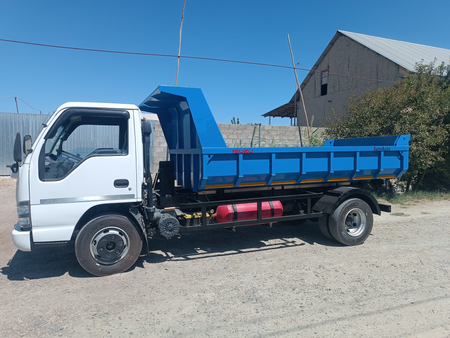 Isuzu shassi sotiladi yili 2021