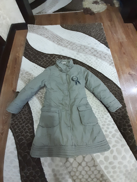 Продам пальто для девочек.