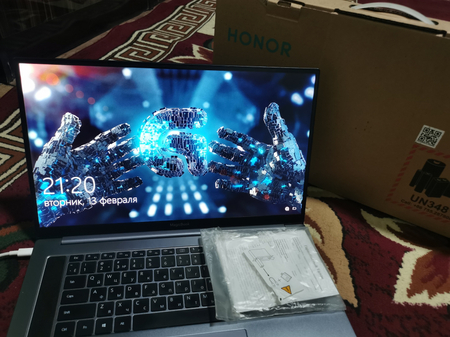 Honor megicbook noutbook. 16.1