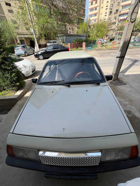 VAZ 21093. kulrang serebristiy