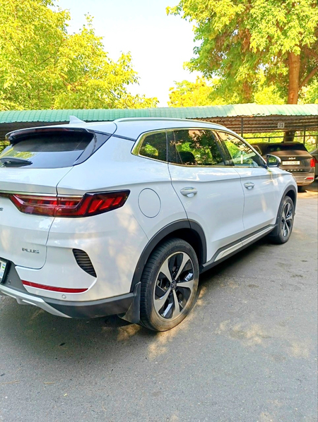 BYD SONG PLUS FLAGSHIP FULL arendaga halol nasiya savdoga beriladi

Bo
