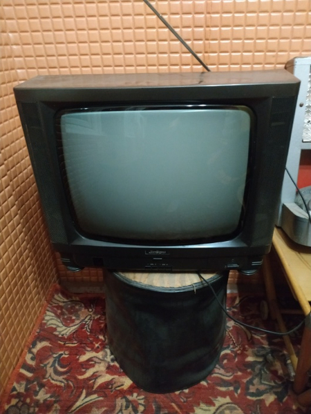 Продаётся телевизор