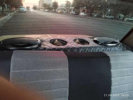 Vaz 2106 moshina sotiladi eng arzon narxda