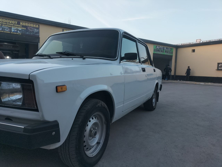 Vaz 21 07 sotiladi