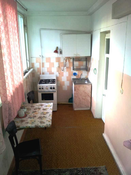 Сдается 1комн. кварт. переделан в 2х комн, 2й этаж, 4х этаж кирпич дом