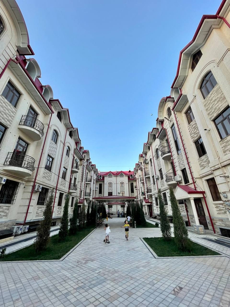 Замона туйхона тугрисида дуплекс 75кв+75кв новастройка сотилади 1 этаж