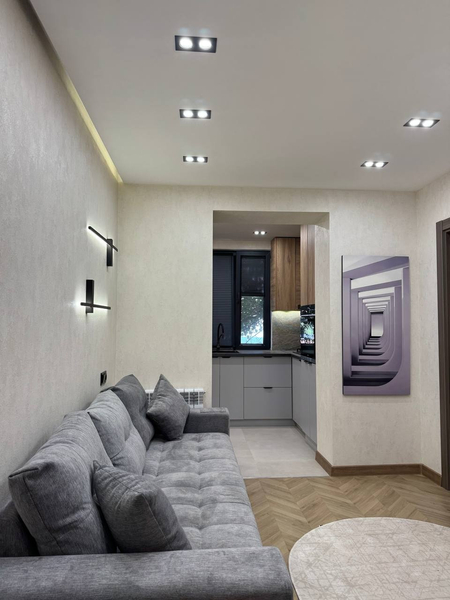Срочно-Продам,  2в3 ком/евро квартира -ЦУМ  /метро/Ц7