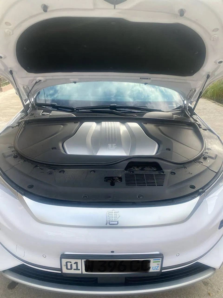 BYD Tang 2 wd. Срочно сотилади. Ҳолати аъло. Ёмкост 100%.  (танг)
