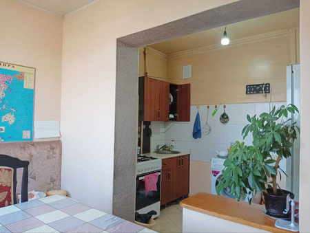 Продается 2х комнатная улучшенная Юнусабад 14 кв.(м999)
