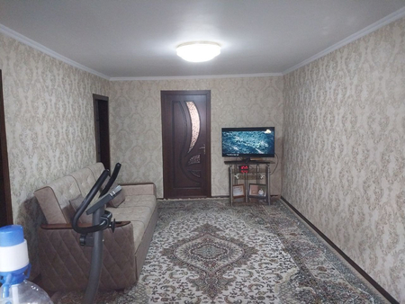Продается 2 ком квартира.