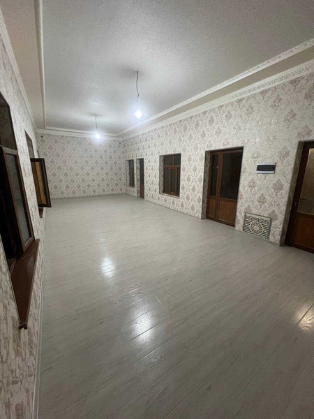 Янгиҳаёт тумани, Чортоқ маҳалласида
3,2 сотих, 4 хона+ошхона,огород