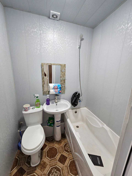 2 xonali 48m² 3-qavat uy sotiladi