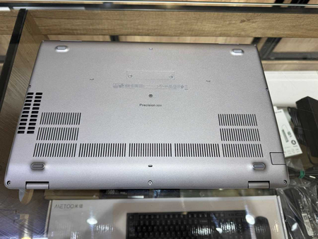 DELL Сенсорный Intel Core i7-10875 озу16гб 256ssd Nvidio Quadro P620