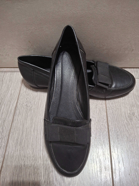 Продам туфли 2 пары