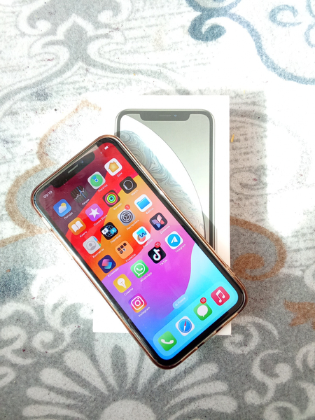 iPhone xr 64g идеально