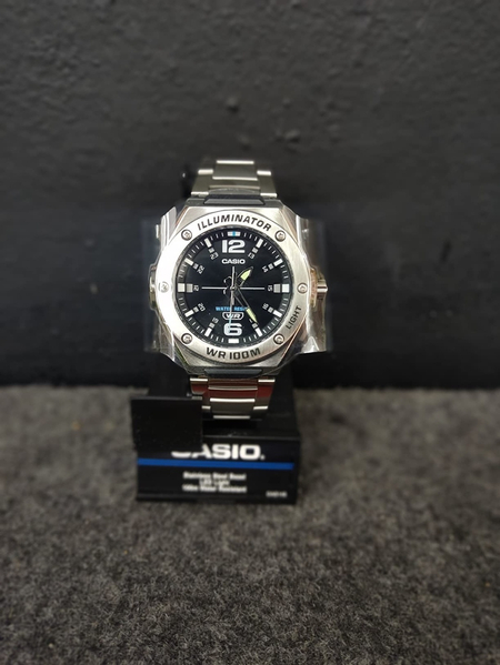 Casio 100 M Water-resistant