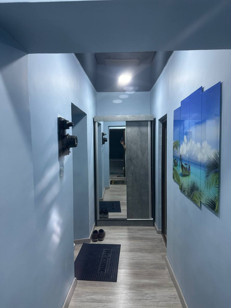 Космонавтов метро 1 комнатная 500$