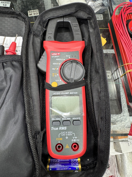 UNI-T  203+  Multimeter