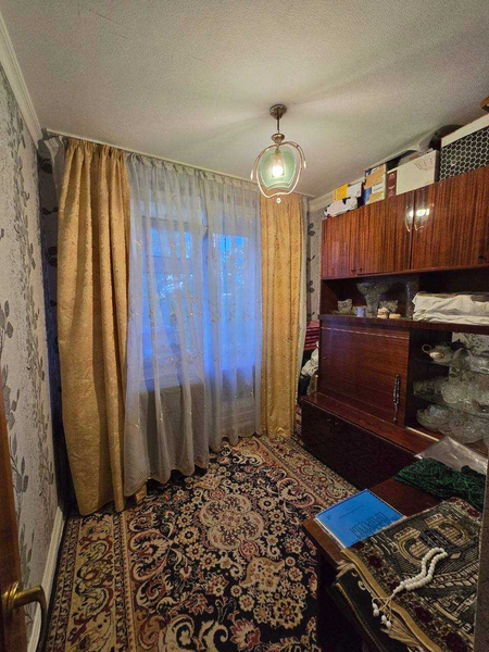 № 1423 2х комнатная квартира на 4 этаже в районе Партсъезда