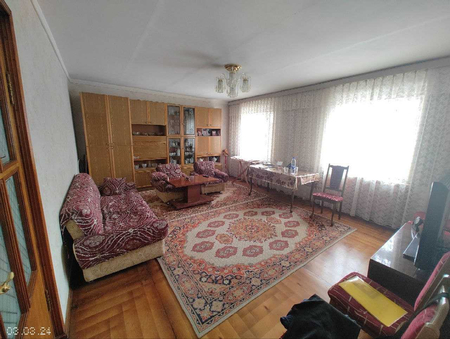 Квартира на ТТЗ-1 4/3/4 среднее состояние Балкон 2*6 + навесной  76м2
