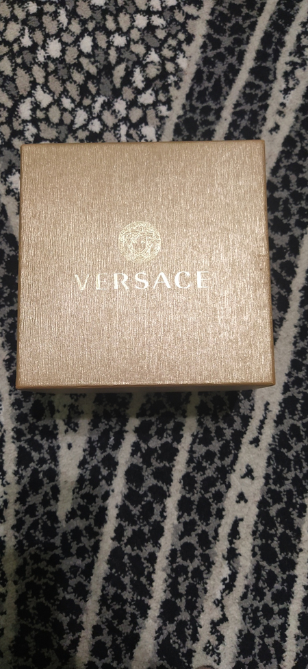 Женские часы Versace