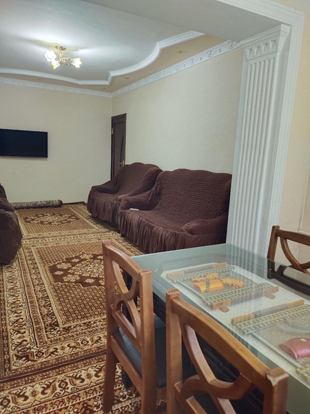 Сдаётся 3 комнатная квартира паркенский