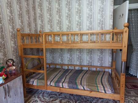 Продаётся 2 этажный кровать