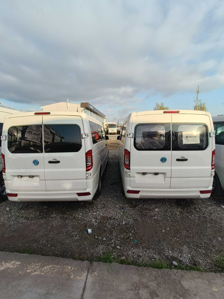Minivenlar tayyorlari Donfeng M08