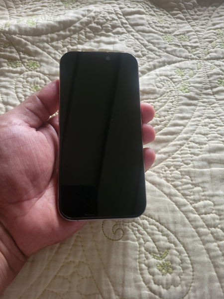 iPhone 15pro 256 yomkis 94