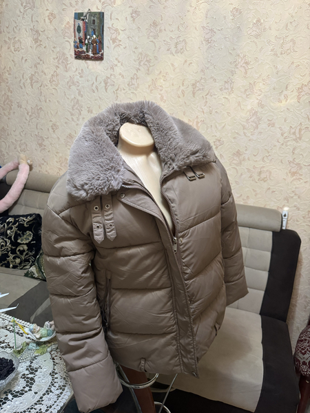 Куртка женская, теплая, разбираю гардероб.