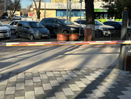 Шлагбаум от дилера