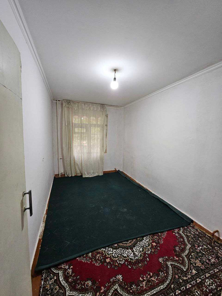 №3249\\nСрочно продаётся 4-х комнатная квартира ,