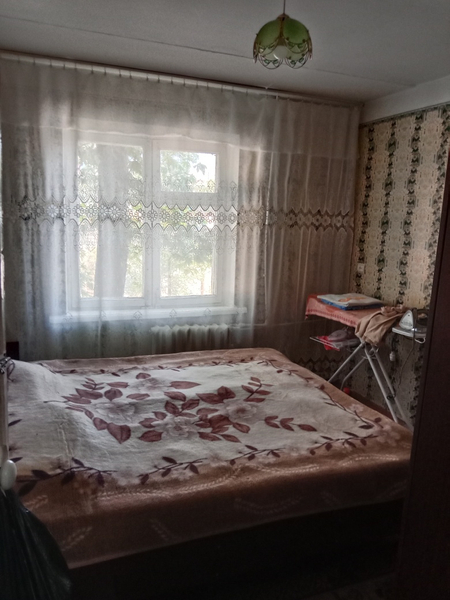 Продаётся 4-х комнатная квартира