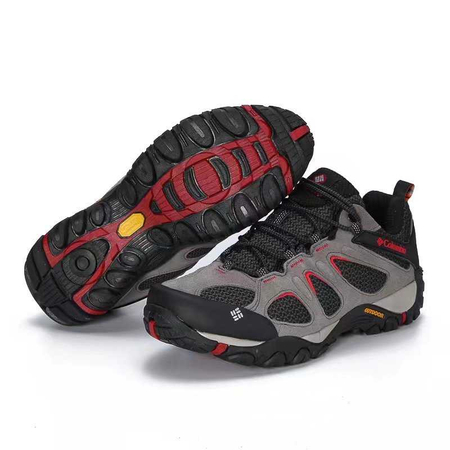 Columbia (USA) мужские кроссовки с мембраной и подошвой Vibram.