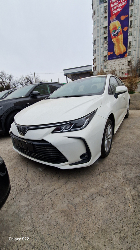 Toyota. Corolla.