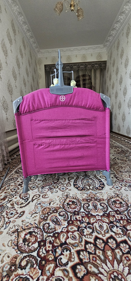 Kravat soataman bitta qizim kotta bogan, ful komplekt hama narsasi bor